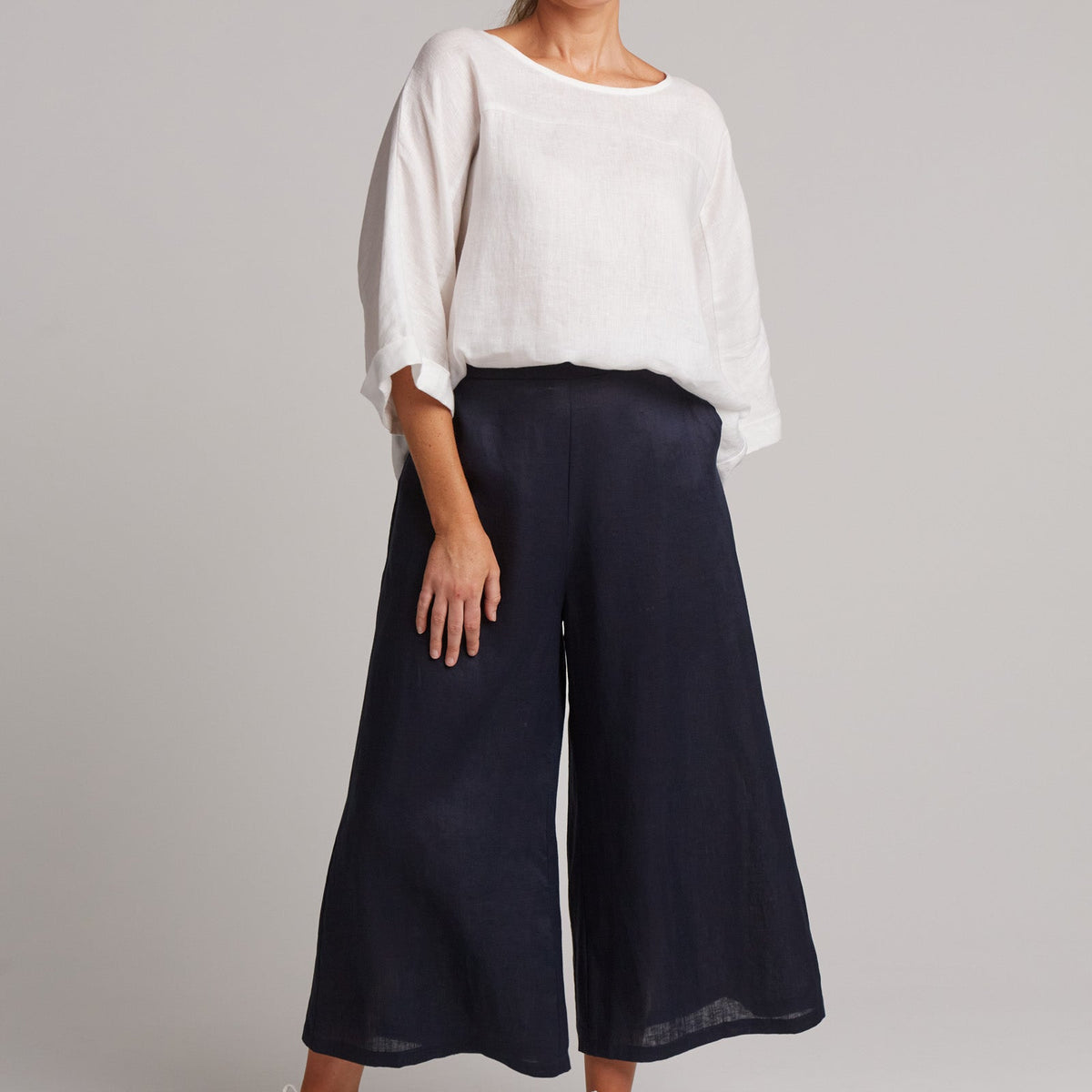 Studio Relaxed Top - Salt – Seven Sundays Co